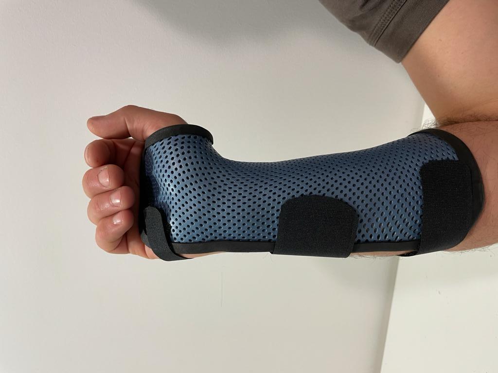 Repos poignet – Aix Orthèses